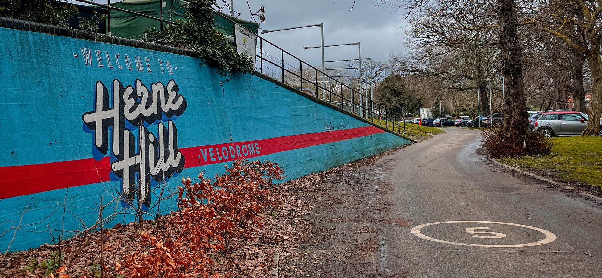 AEO Take On the Herne Hill Velodrome | Zwift Insider