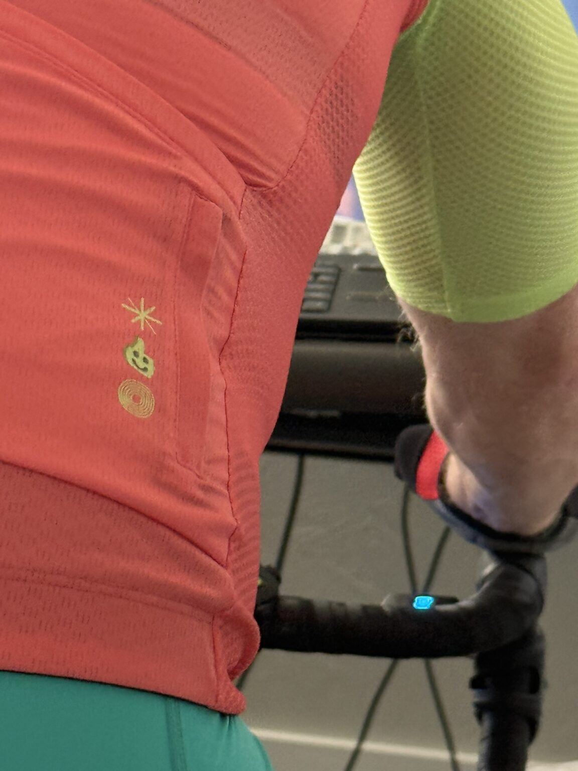 Review: Tour de Zwift 2026 Kit by Pedal Mafia | Zwift Insider